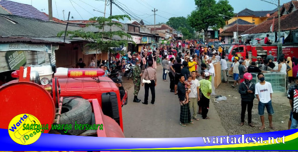 50 kios di Pasar Kalimas Pemalang hangus — Warta Desa